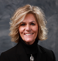 Cindy Benzel | Dakota Hospital Foundation